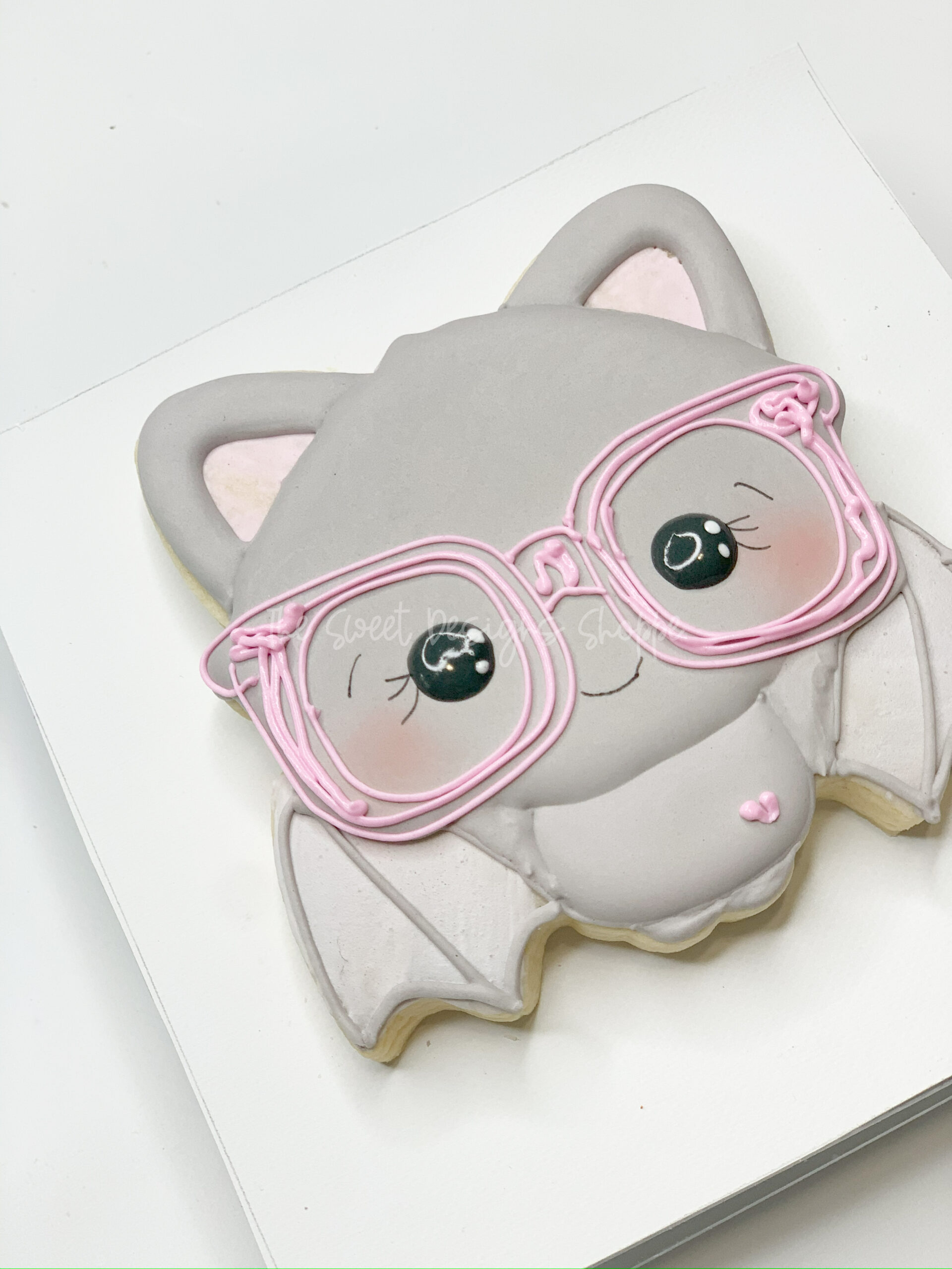 Craters on Royal Icing: causes, prevention & fixes - Sweet Designs Blog