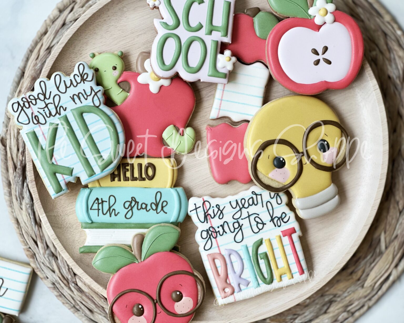 Stylish But Functional Photo Props - Sweet Designs Blog